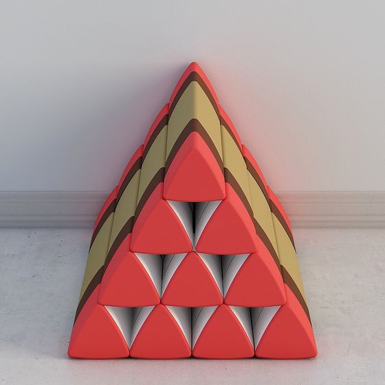 Triangular Mirage 3D Model – Low-Poly Geometric Design